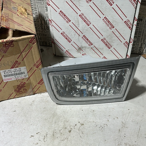 81210-60130 LAMP ASSY, FOG, toyota, | eBay