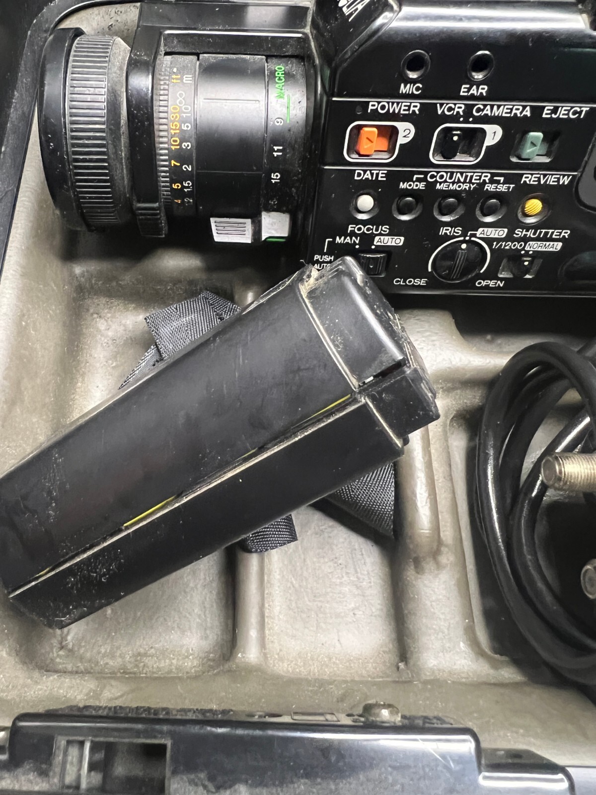 Minolta Master Series-8 8100 Video Camera W/Case | eBay