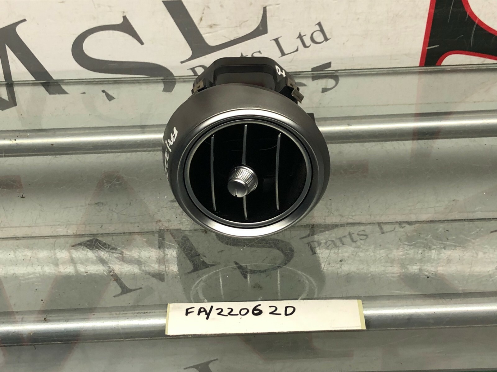 (AS) MERCEDES BENZ W205 C CLASS FRONT DASH VENTS GRILL A2058300301 | eBay