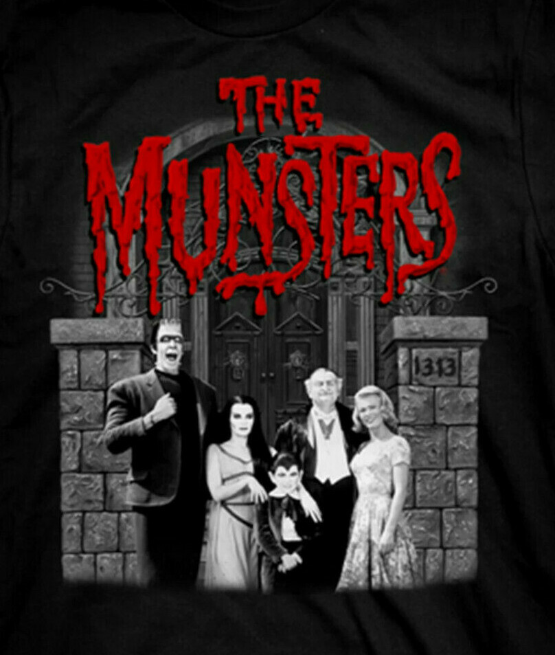 The Munsters TShirt LG Horror Gothic Goth Halloween Coach Red Graphic ...
