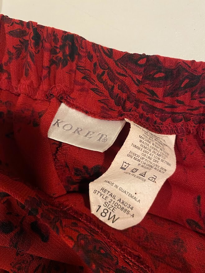 Vintage Koret Red and Black Paisley Floral Pattern Mi… - Gem