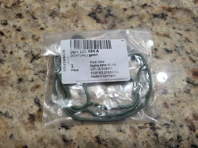 Volkswagen of America 06H103484A - Engine Crankcase Vent Valve Seal for ...