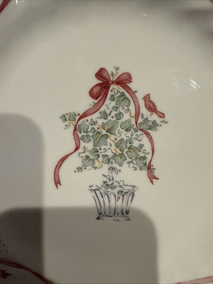 Set of 4 Corelle Callaway Holiday Ivy Tree Christmas Bread Salad Plates ...