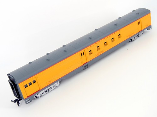 HO IHC UNION PACIFIC 85' Lightweight RPO UP #1112 Passenger Car ST | eBay