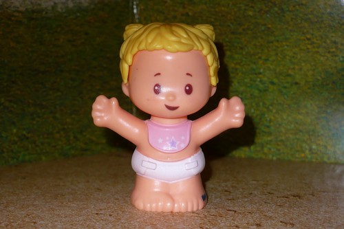 Fisher Price Little People 2018 BABY GIRL ~ Cuddle and Play Set ~ Baby Figure | eBay