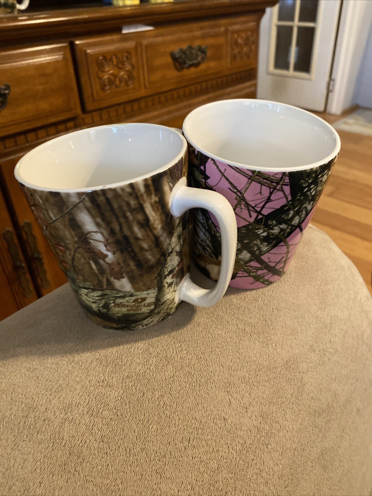His and Hers Mossy Oak Break-Up Infinity Camo Coffee Tea Mugs One Pink ...