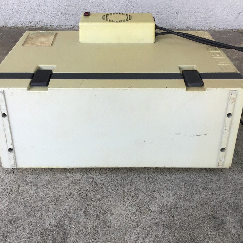 Vintage Osborne Home Computer Serial # 005036 w/ Power Supply *Powers ...