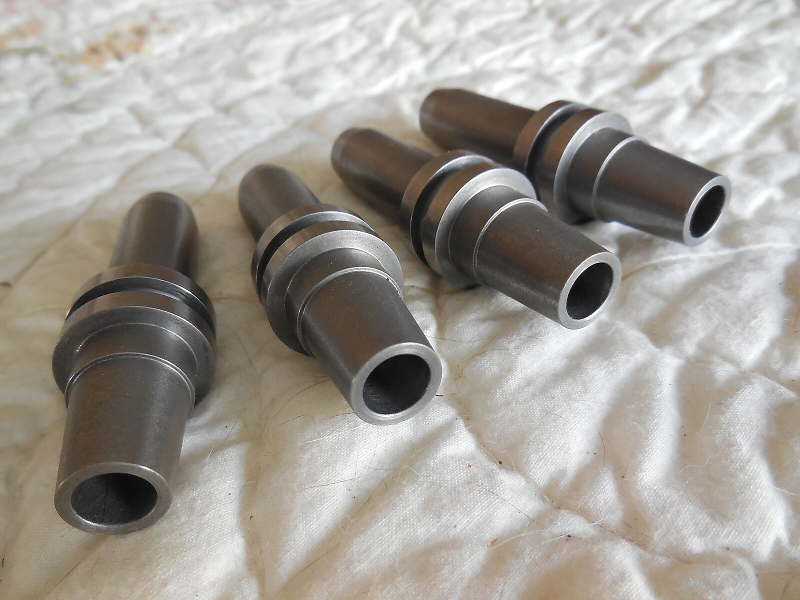 Harley parts NEW 2 lip Valve guide set 1932-40 DL, RL, WL, WLDR, ALL WR ...