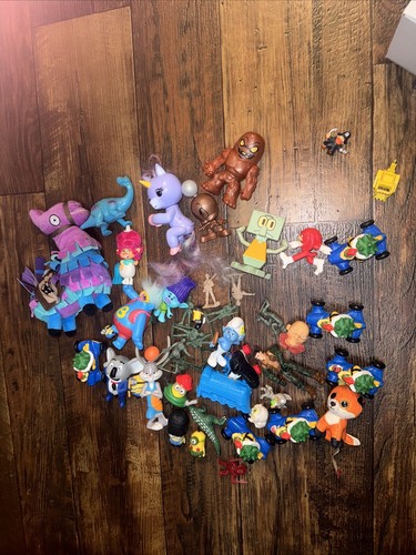 Random Toy Lot ( Minions, Mario Kart, Trolls, Fortnite, SpongeBob ...