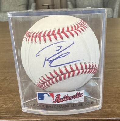 Russell Wilson Signed Rawlings Official Major League Baseball With Cube ...