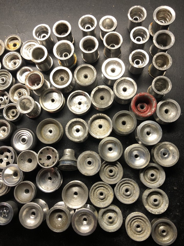 HUGE Lot Of Vintage Slot Car Wheels In 1/32 And 1/24 Scale With Case | eBay