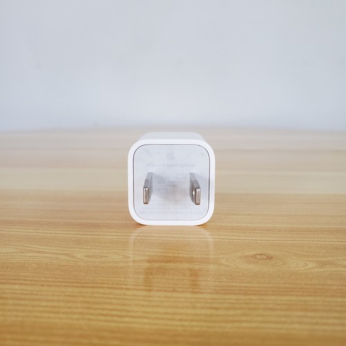 Apple 5W USB Power Adapter Cube Charger A1385 MD810LL/A Wall Socket OEM ...