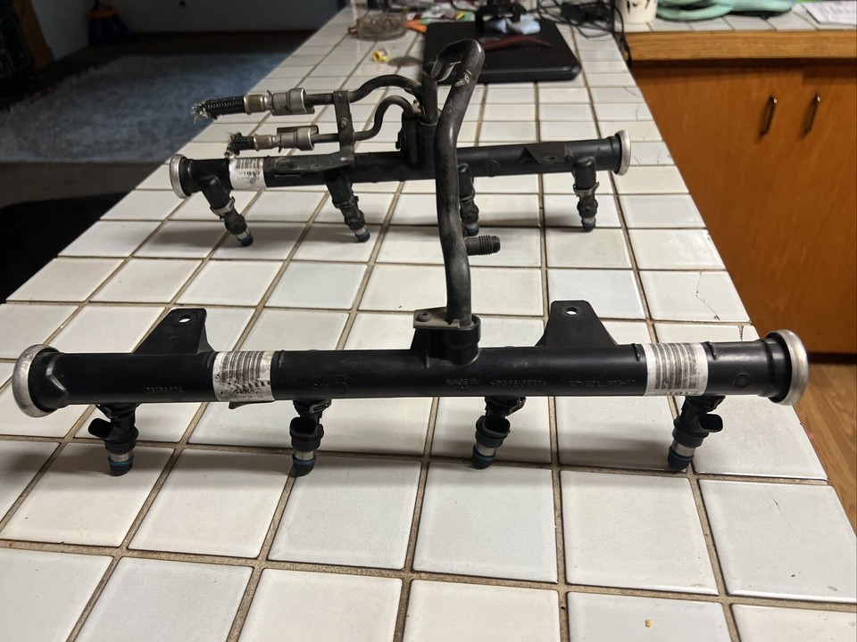 FUEL RAILS AND INJECTORS SILVERADO SIERRA 4.8 5.3 6.0 LS1 LS2 LS6 LQ9 ...