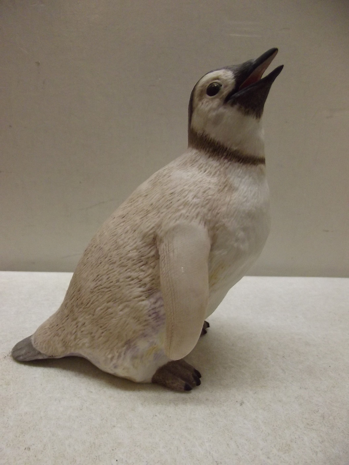 VINTAGE PORCELAIN PENGUIN FIGURINE 1987 COR TEETERING PENGUIN | eBay