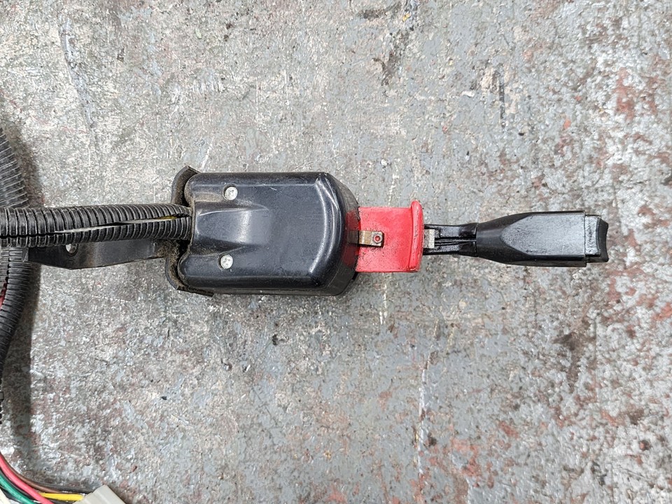 VSM 900 DOT QQC 83 Turn Signal / Hazard Switch For Sale | eBay