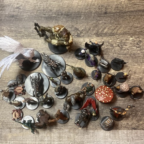 Dungeons & Dragons Miniatures 37 Figure Lot D&D minis d20 Grell ...
