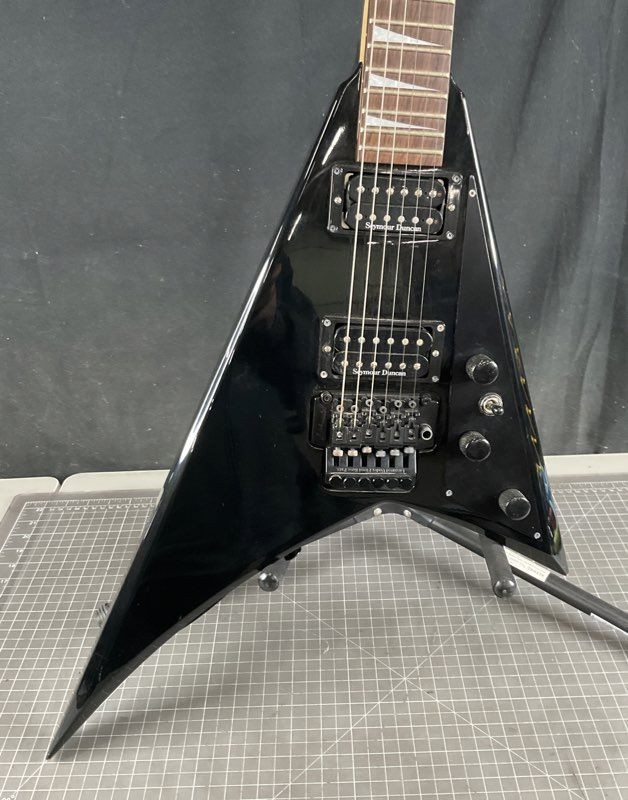 Jackson Flying V Electric Guitar *READ* | eBay