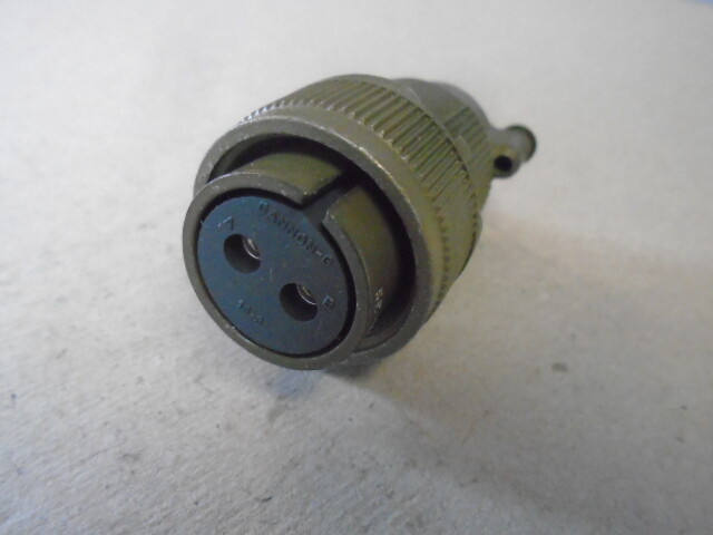 1 EA NOS ITT CANNON 2 PIN ELECTRICAL PLUG CONNECTOR P/N: MS3106R18-3S ...