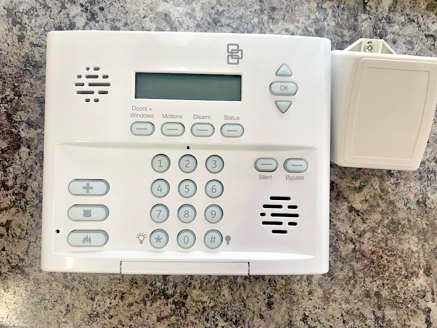 (9) GE Simon XT 600-1054-95R Wireless Alarm Security Panel w/bat ...