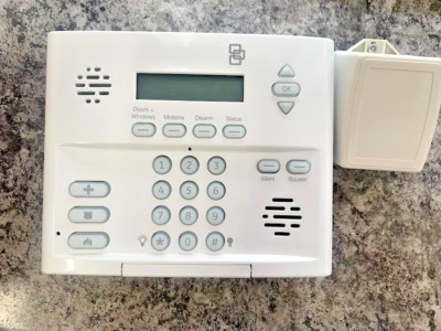 (9) GE Simon XT 600-1054-95R Wireless Alarm Security Panel w/bat ...