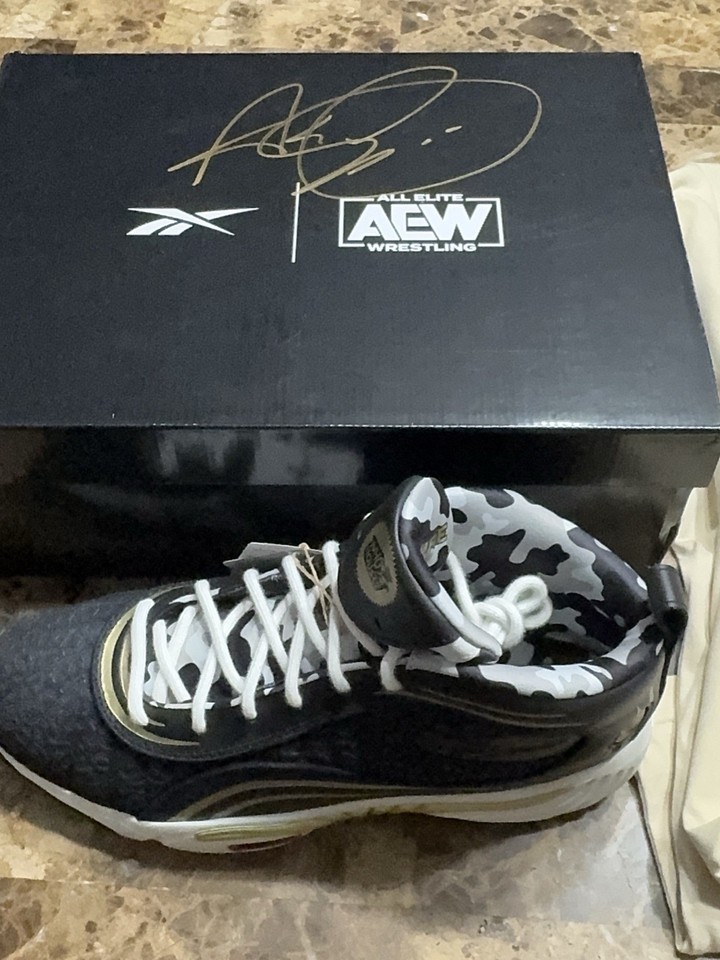 Size 12 -- Reebok Swerve Strickland x Answer 3 Autographed Box AEW PPV ...