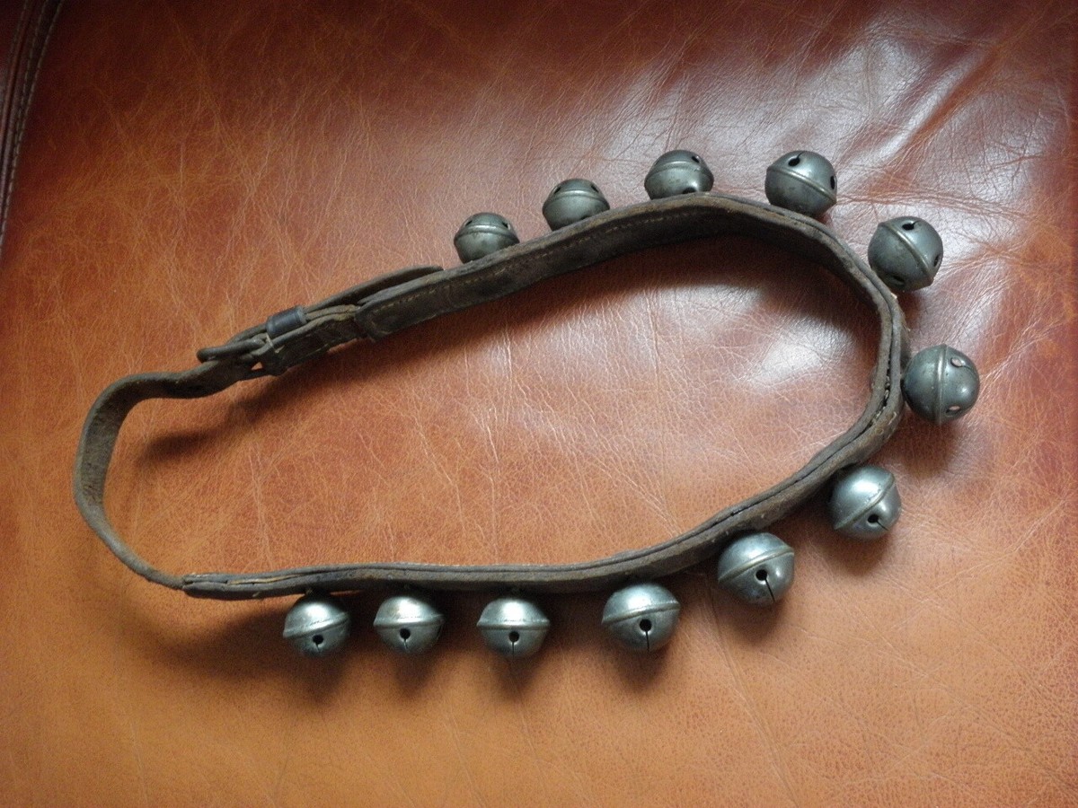 Sleigh Bell Strap Old Leather