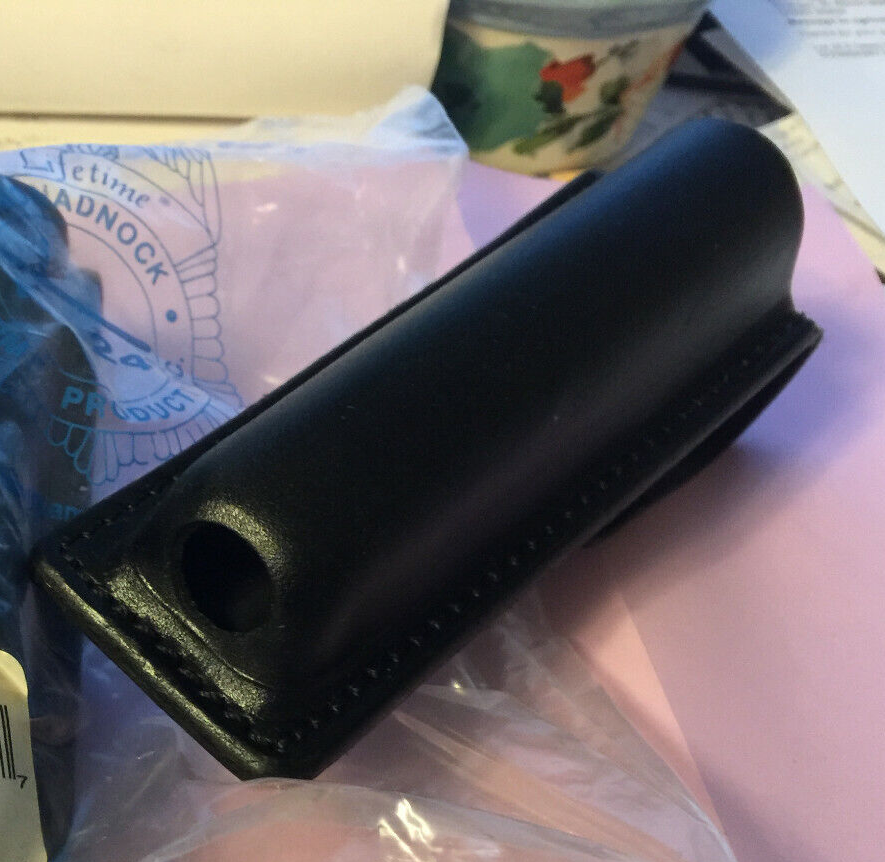 Monadnock PR-24 Plain Black Leather Expandable Baton Holder 16/21 ...