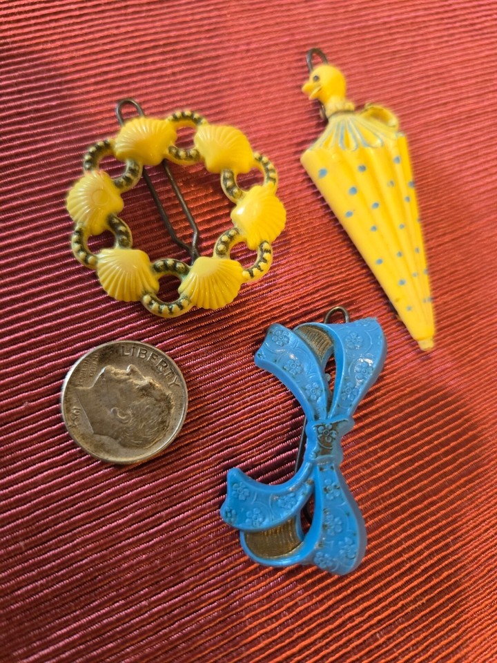 Lot 3 Vintage Three Barrettes Yellow Blue Pastel 60's shells duck ...