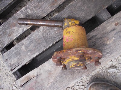 Farmall Cub Low Boy LB IH tractor front R wheel spindle shaft w/ hub ...