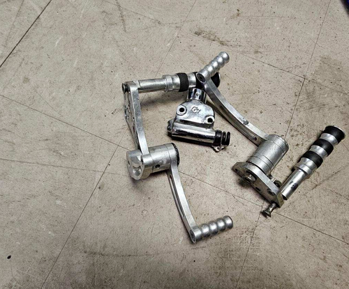 HARLEY DAVIDSON ALUMINUM FORWARD CONTROLS W/ MASTER CYLINDER PANHEAD ...