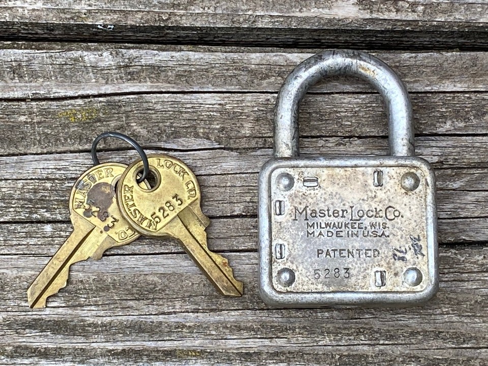Vintage MASTER LOCK Padlock No. 77 2 working Original KEYS Embossed ...