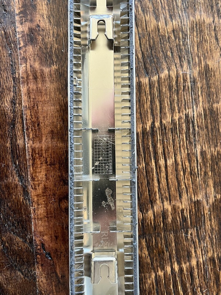 2021-2023 GMC Yukon Rear Door Molding | 84267956 | Genuine OEM | Chrome