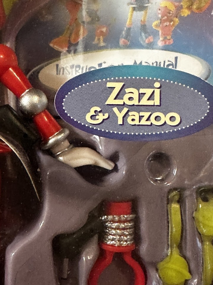 The Gurlz Interactive Doll - Yazi & Yazoo - 2002 Irwin Toys 100 Phrases ...