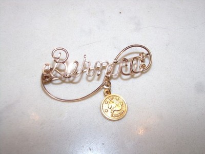 Vtg Bernice Gold Tone Cursive Name Wire Pin Brooch w/Capricorn Charm | eBay