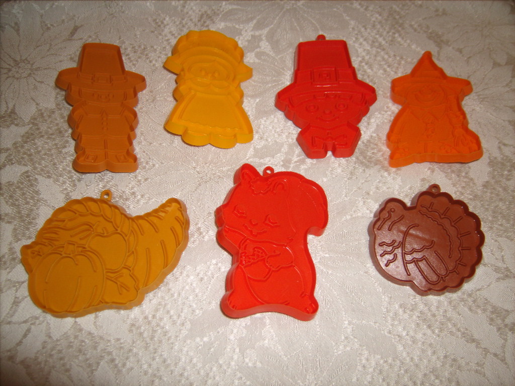 7 Vintage Hallmark Cookie Cutters Fall - Pilgrims - Turkey-Cornucopia ...