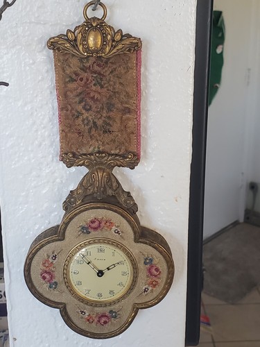 Vintage Schild Clock Wal Hanging Running Swiss/ Austria Petitpoint 8 ...
