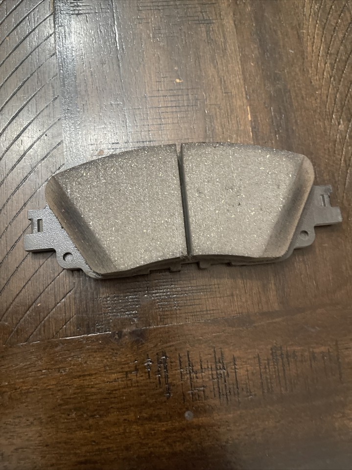 Genuine Toyota Disc Brake Pad Set Front 04465-0E060 | eBay