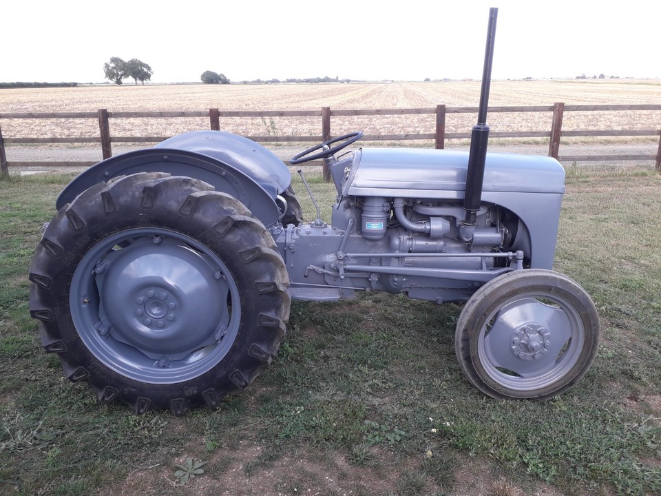 VINTAGE TRACTOR FERGUSON TEF 20 DIESEL GOOD STRONG ENGINE, RUNNING WELL ...