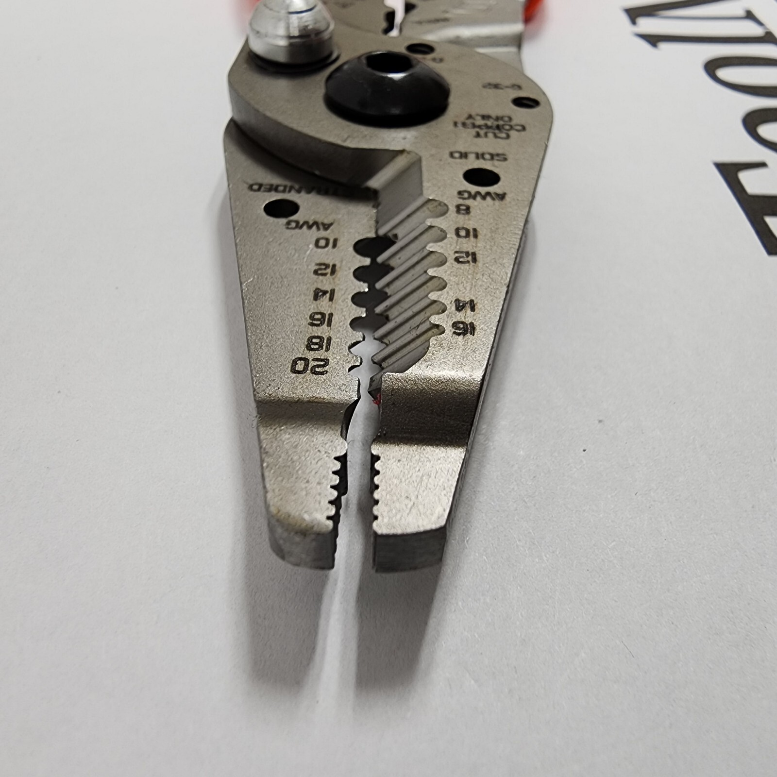 Snap-on Tools USA NEW ORANGE Soft Grip 9" Wire Stripper/Cutter/Crimper ...