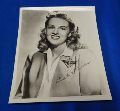 American Singer / Actress Betty Rhodes (Betty Jane) AUTOGRAPHED 8x10 ...