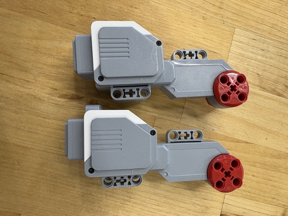 Lego Mindstorms EV3 Intelligent Brick 45500, Cables, Motors, Charger ...