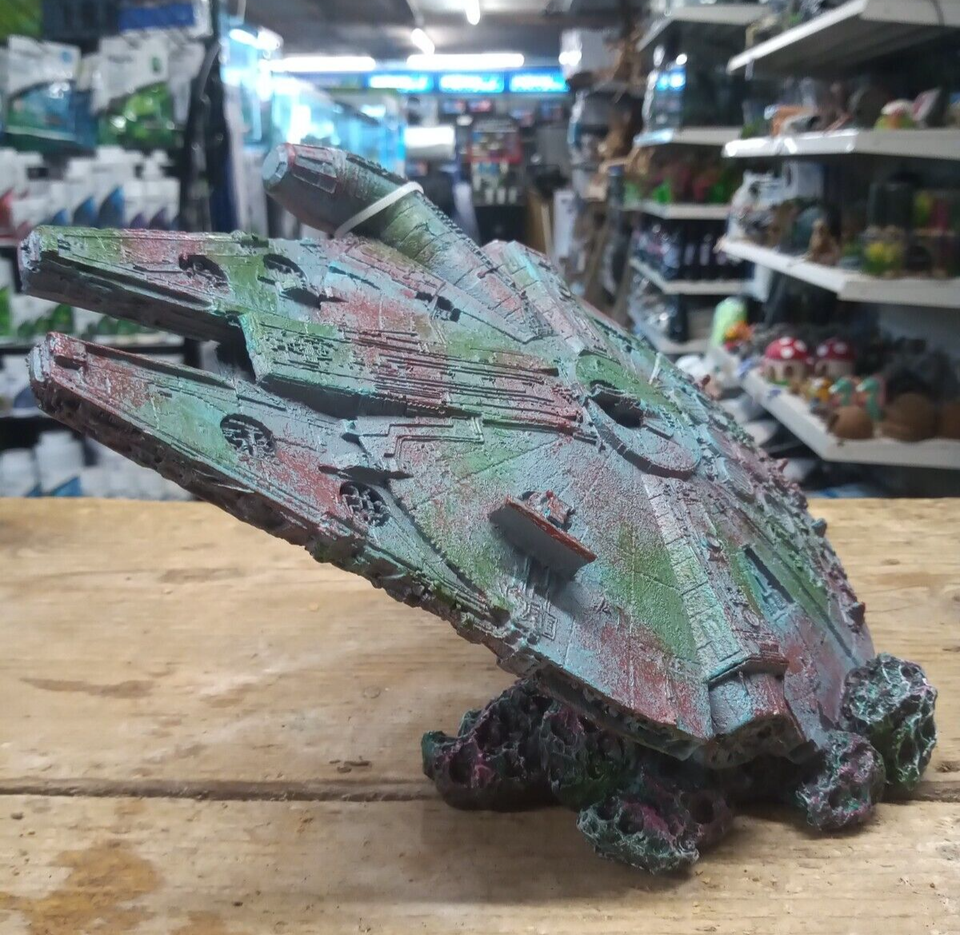 Star Wars Style Falcon Fish Tank Freighter Ship Aquarium Ornament ...