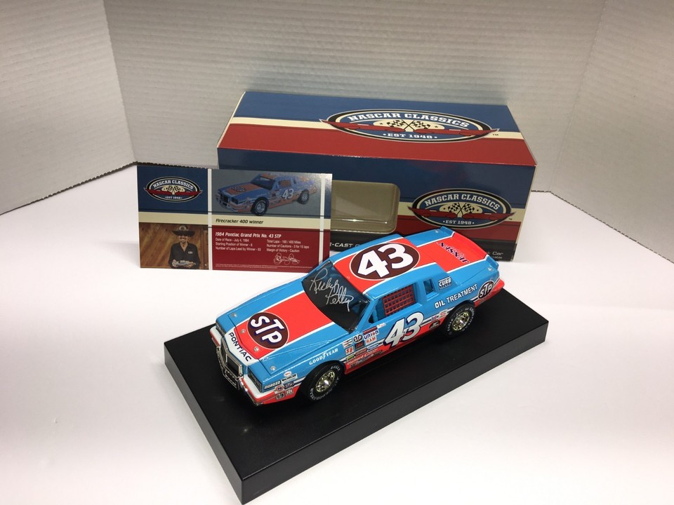 RICHARD PETTY AUTOGRAPHED #43 STP 1984 FIRECRACKER 400 200TH WIN 1/24 ...