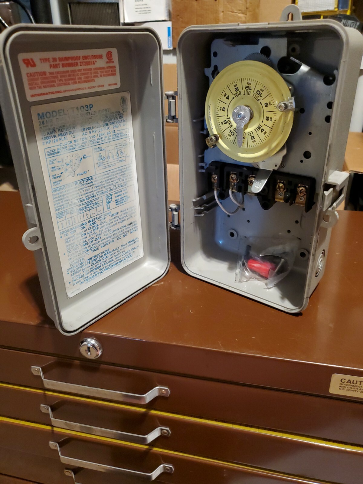 Intermatic T103P 277/208V light ON /OFF Timer. Clock motor is not 120V ...