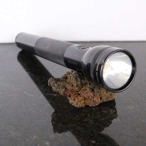 MAG-LITE Black Flashlight 4 D Cell 15" Torch Cop Vintage 90s Working ...