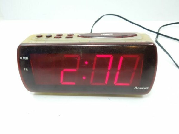 Advance 4022 Digital Alarm Clock W/snooze and Battery Backup for sale ...