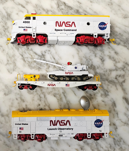 Athearn HO NASA Space Command Custom F7A and F7B Diesel Locomotive Plus ...