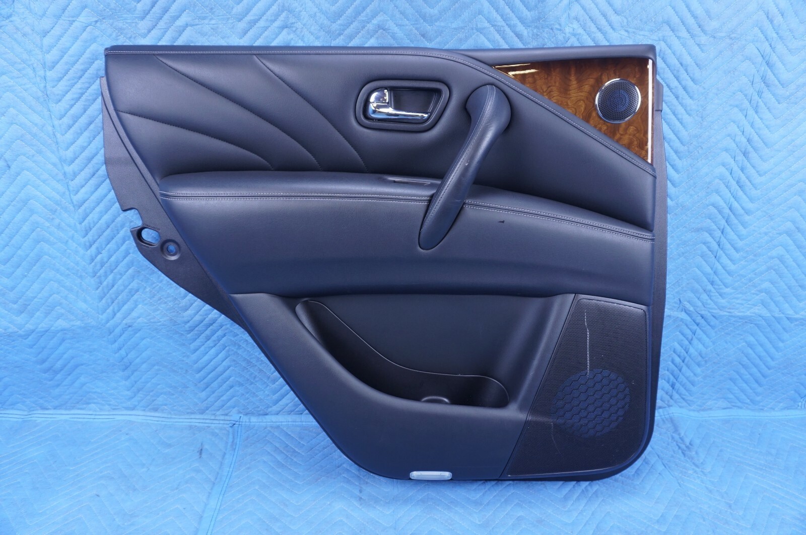Infiniti QX80 Rear Door Interior Trim Panel Driver Side Black 2015-2017 ...