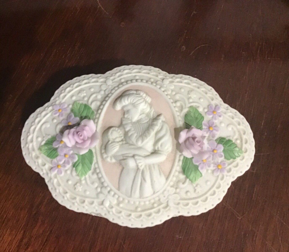 Mother Baby Jewelry Carvings