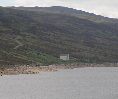 Photo 6x4 Reservoir gatehouse, Loch Lednock Invergeldie This is the ...